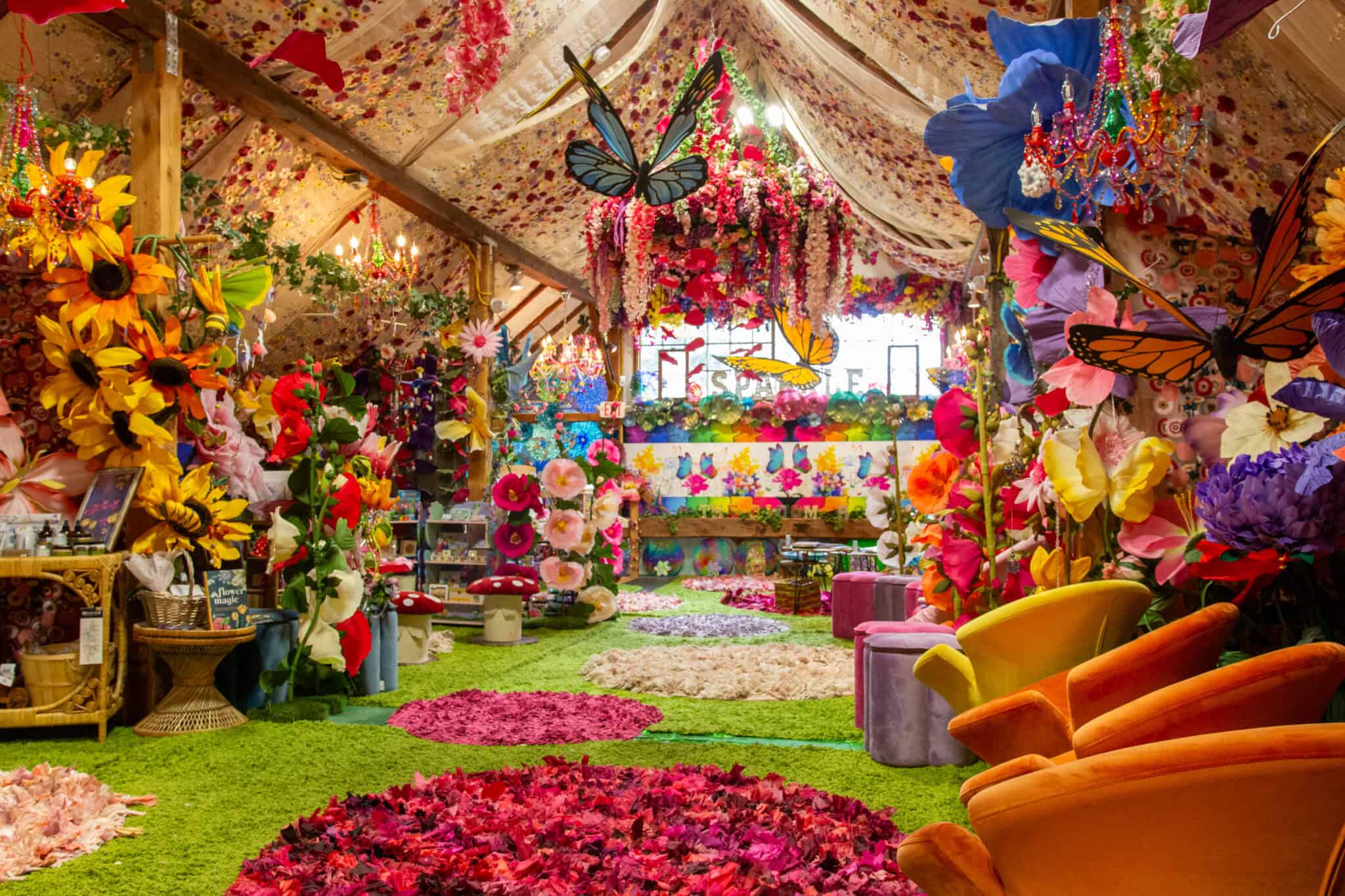 This Artist Transformed an 1800s Barn into one of Vermont's Most ...